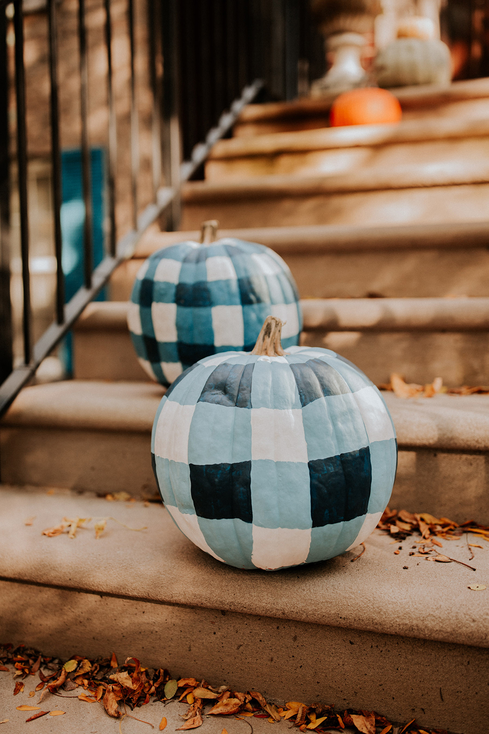 12 DIY painted pumpkin ideas for a no-carve Halloween - 100 Layer Cake