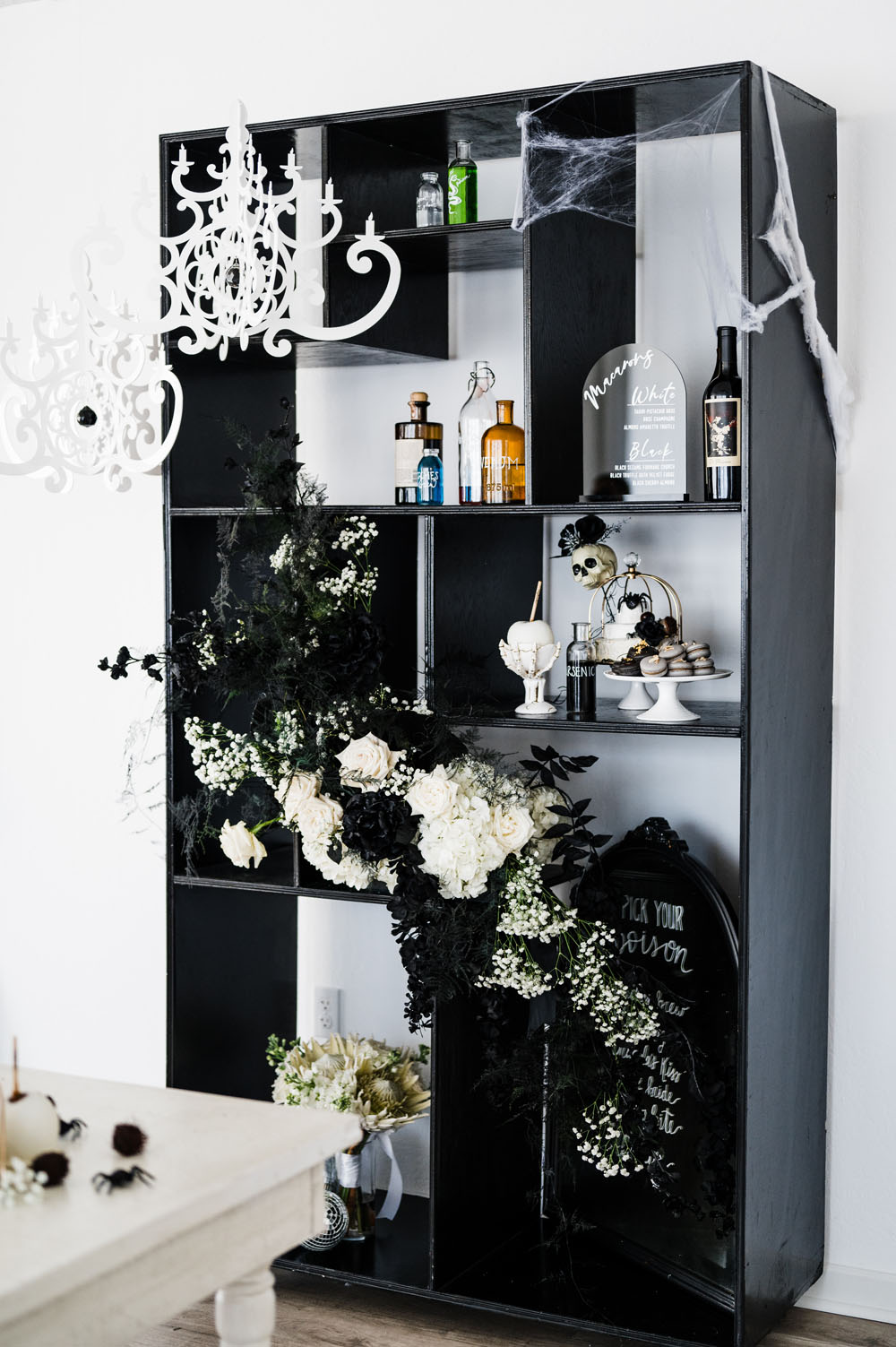 Idées effrayantes de fête d'Halloween et de mariage en noir et blanc ...