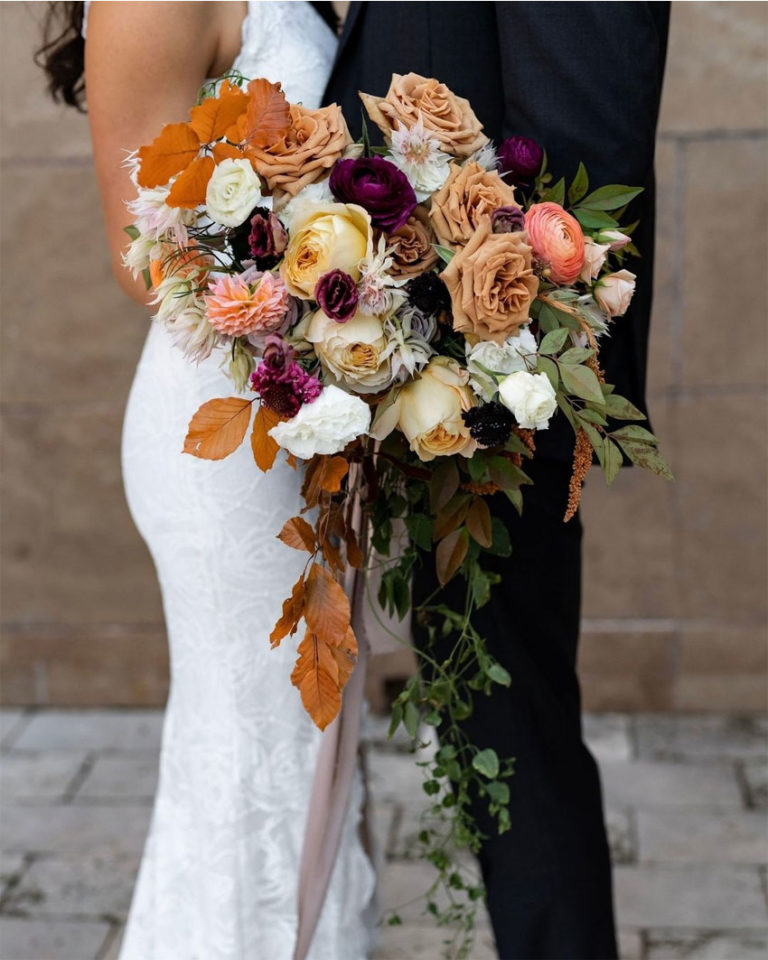 Bridal bouquets for fall | Fall bridal bouquet ideas | 100 Layer Cake