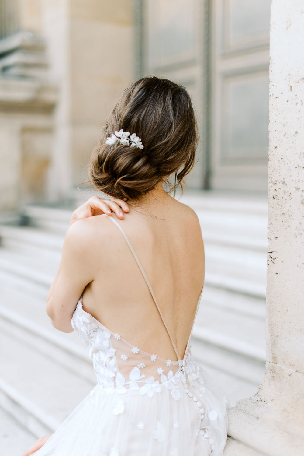 3 effortless French bridal hairstyles - 100 Layer Cake