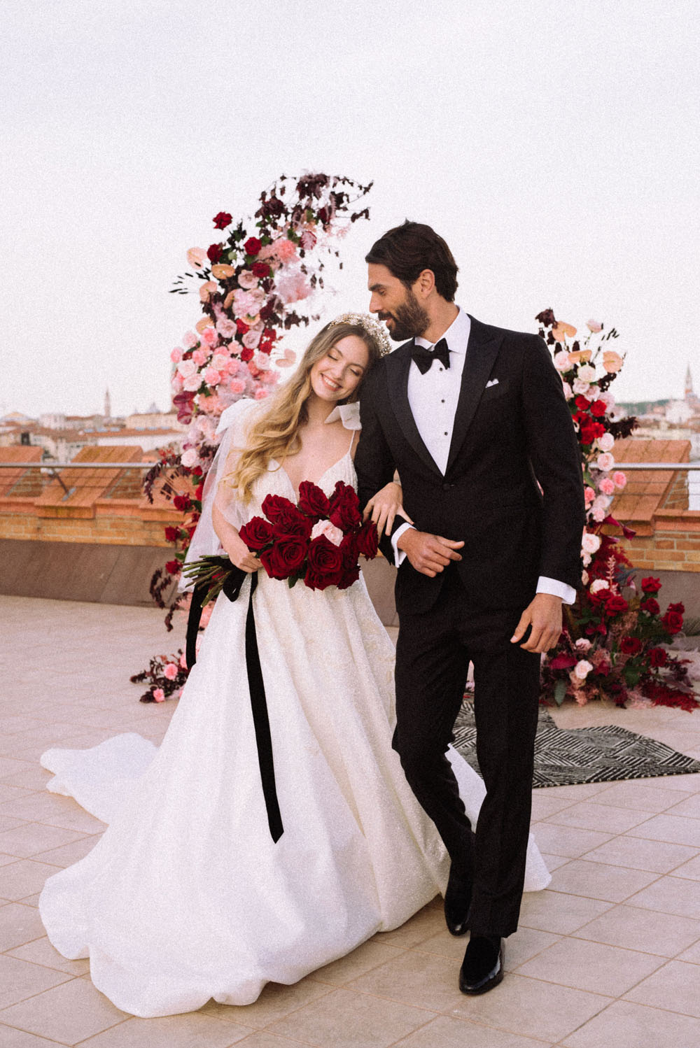 Glam micro wedding in Venice, Italy - 100 Layer Cake